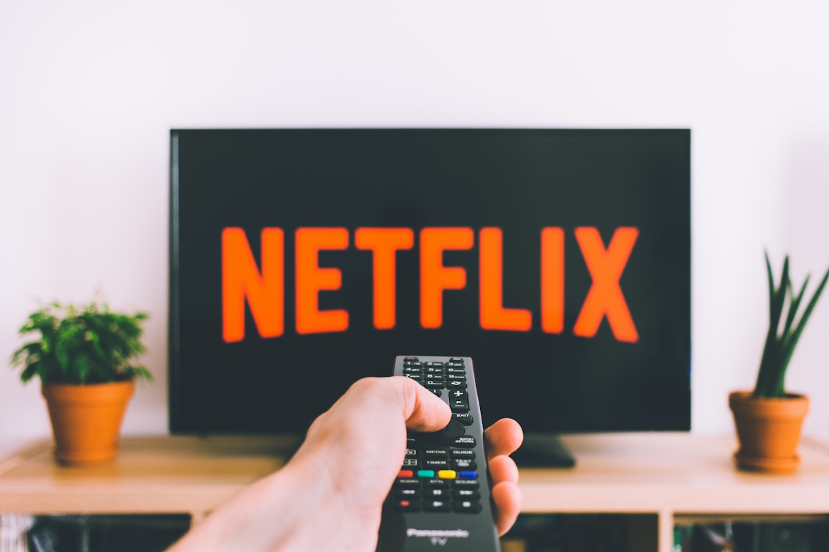 Netflix announces new Binge Ad format, Sponsorships and Downloads ...